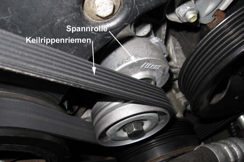 Am Auto die Spannrolle vom Keilrippenriemen wechseln - Lust-Sparen.de